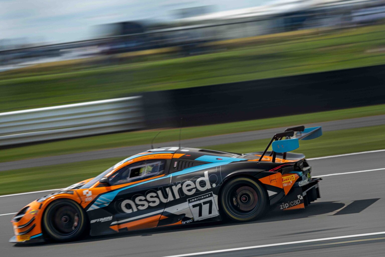 Optimum Motorsport‘s Morgan Tillbrook & Marvin Kirchhöfer in Car 77’s ...